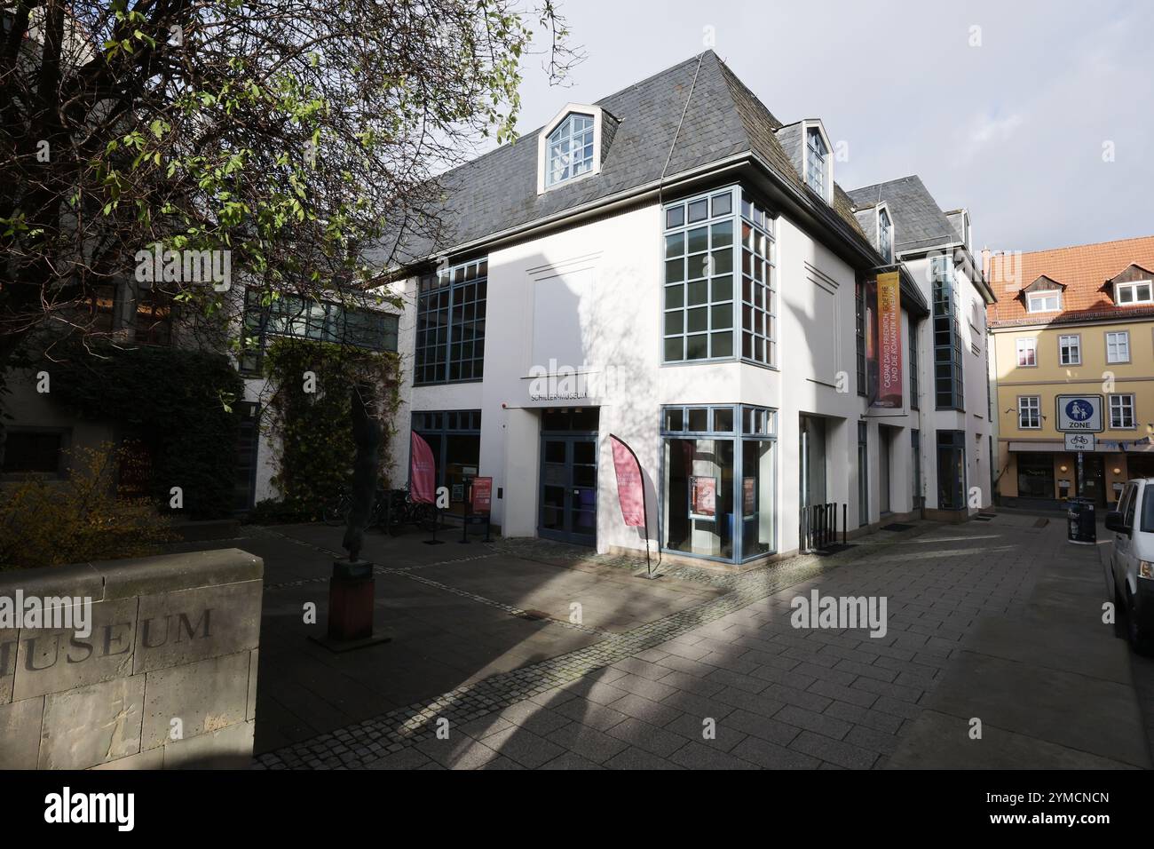 21 November 2024, Thuringia, Weimar: The Schiller Museum in the city ...