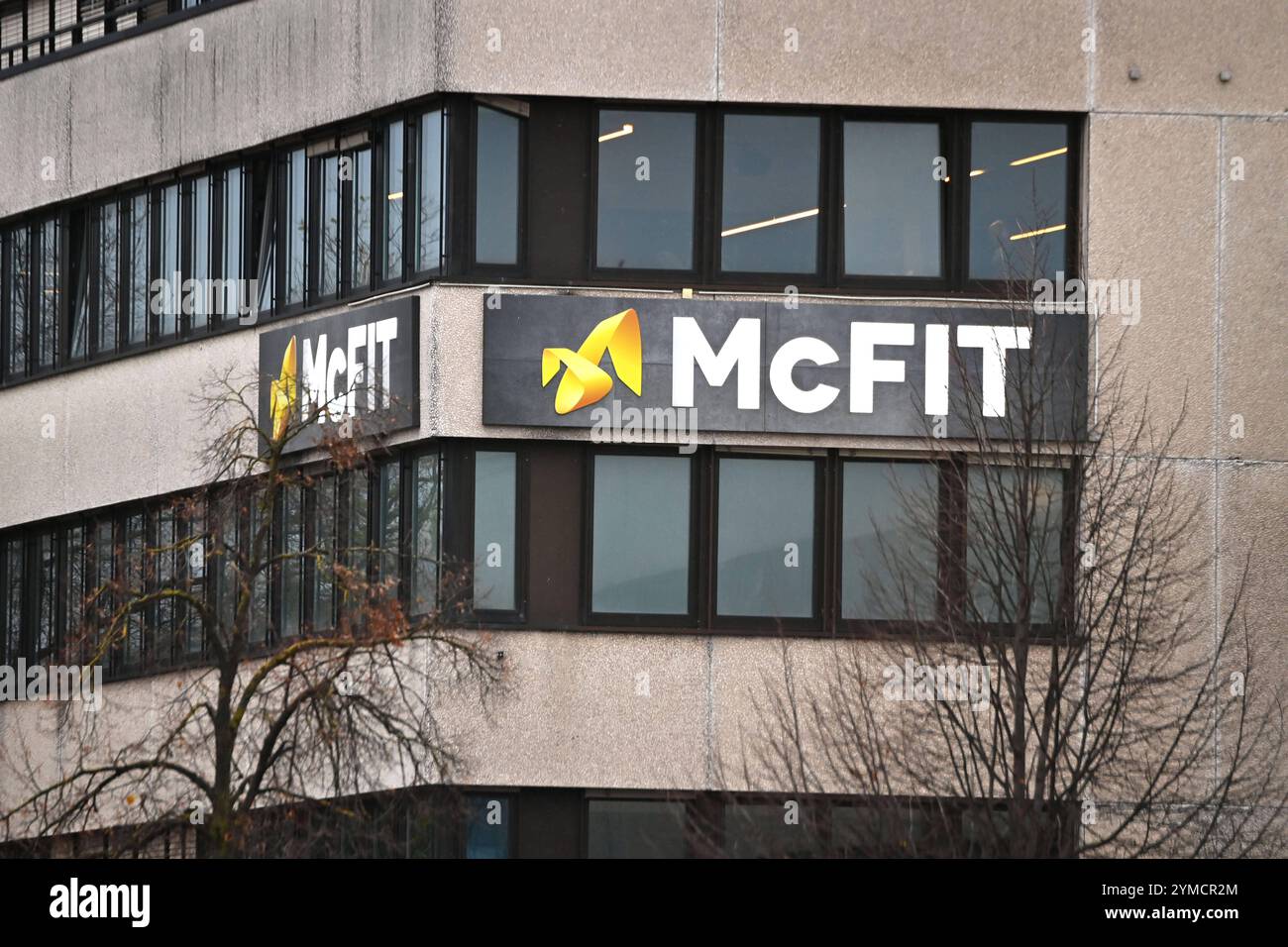 Fitnessstudiokette hi-res stock photography and images - Alamy