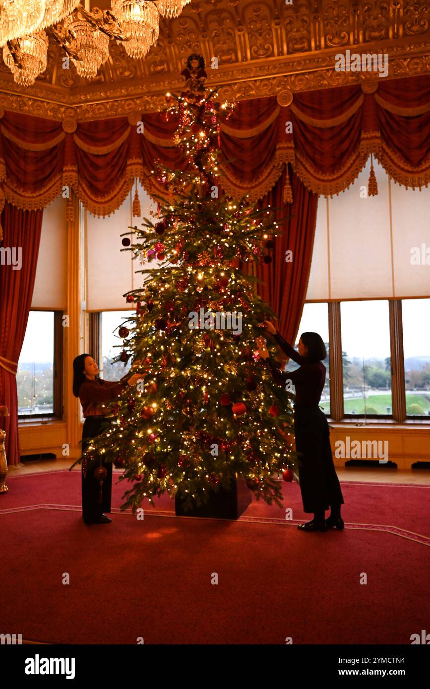 This festive period, visitors to Windsor Castle will see the State ...