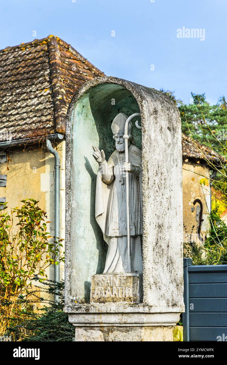 Statue of saint martin hi-res stock photography and images - Alamy