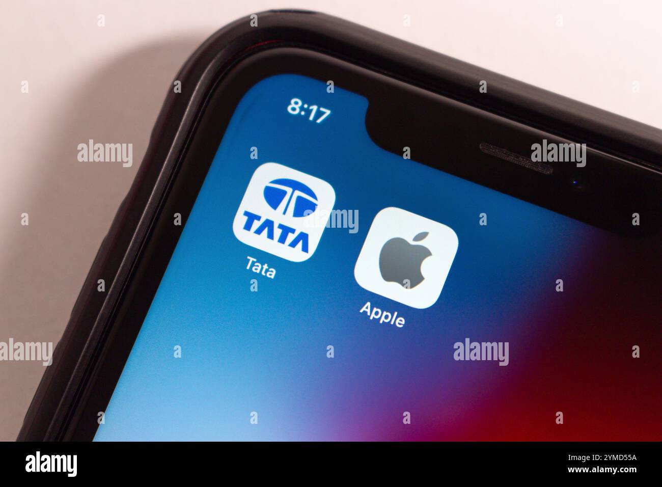 India apple factory hi-res stock photography and images - Alamy