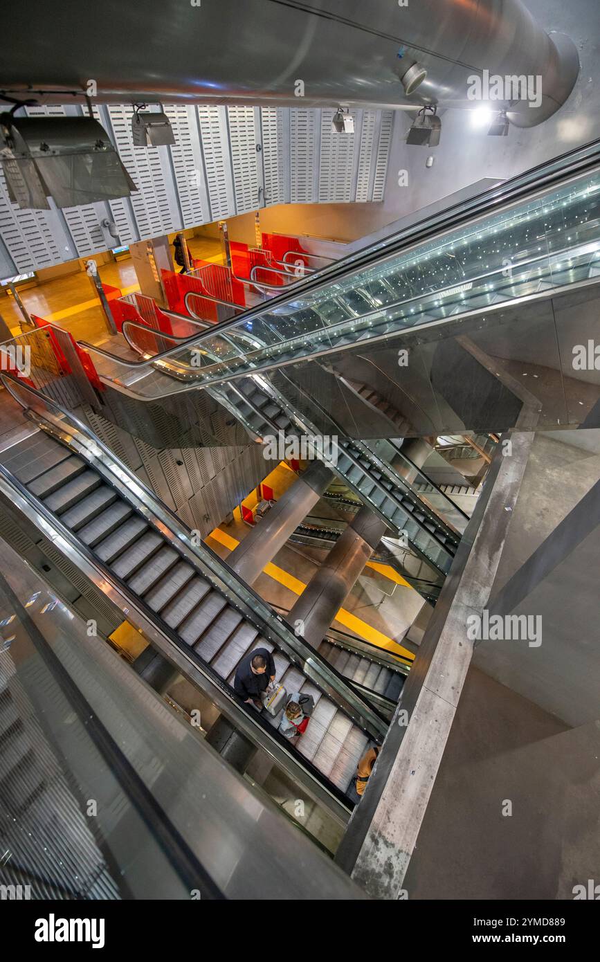 Naples. Garibaldi Metro Station Stock Photo - Alamy