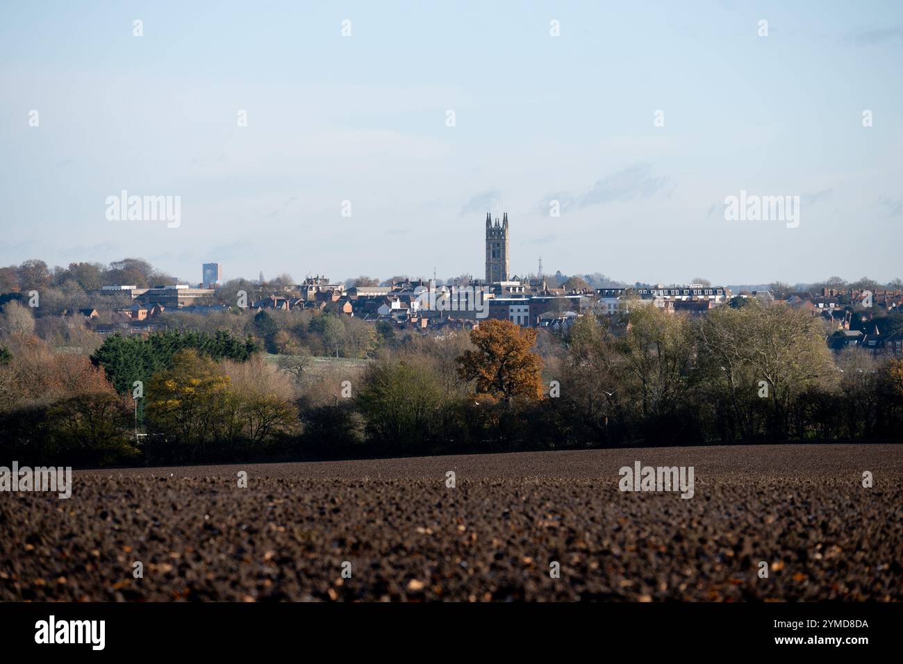 Distant view of Warwick town centre from Hampton-on-the-Hill village ...