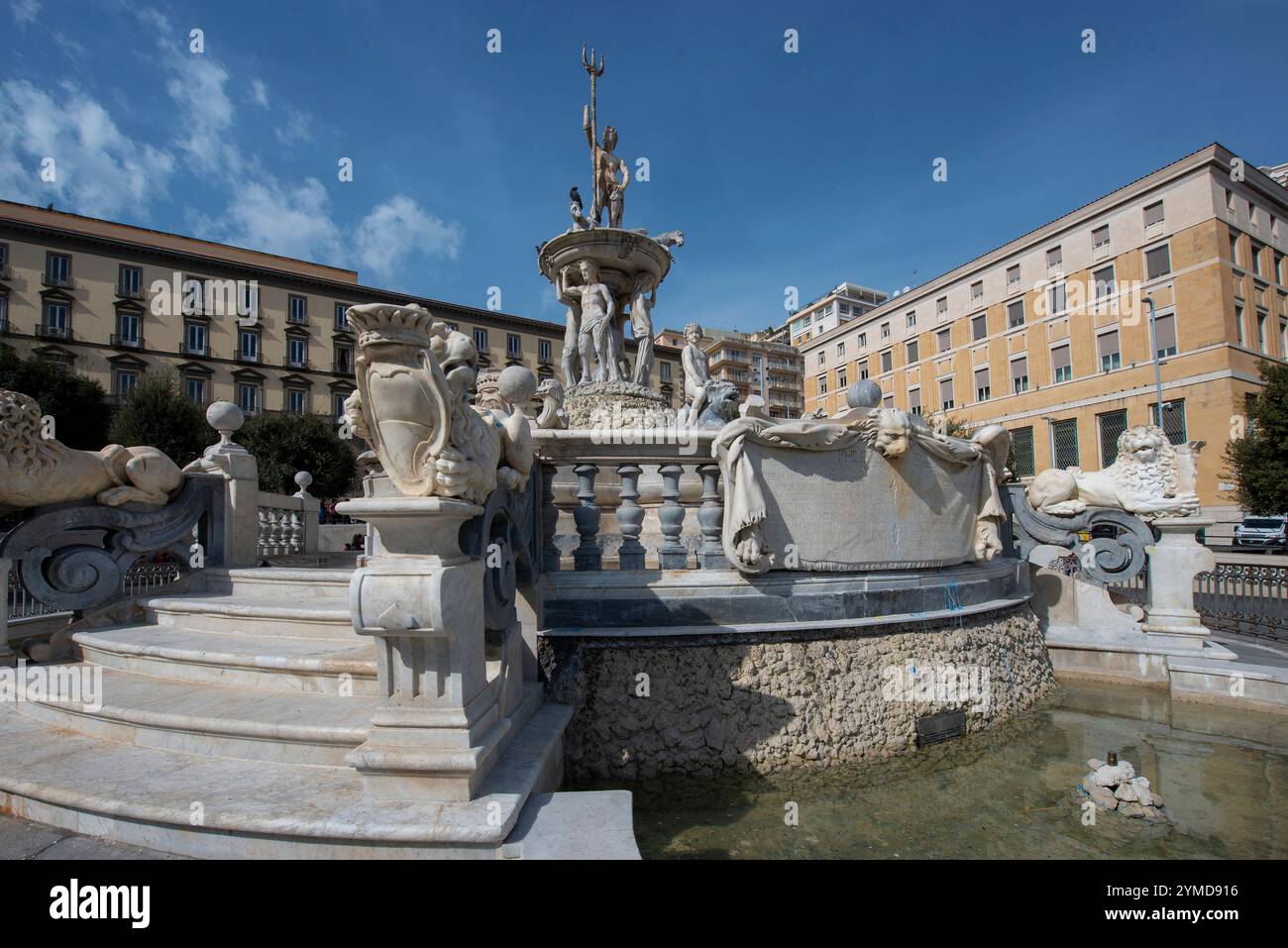 Naples (plaza or square) fountain italy hi-res stock photography and ...