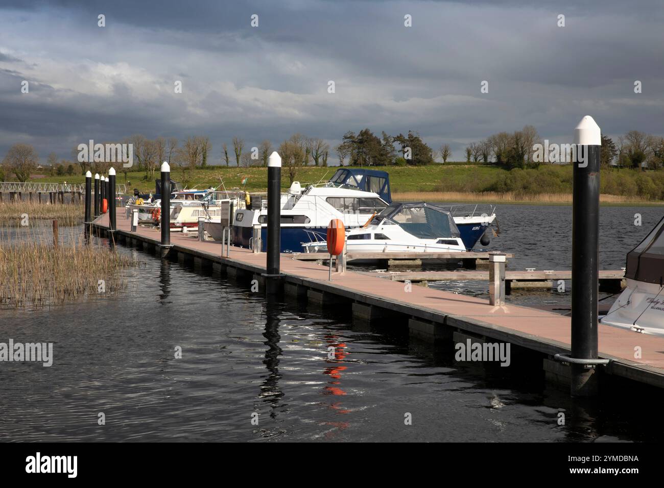 Boats on the pontoon hi-res stock photography and images - Alamy