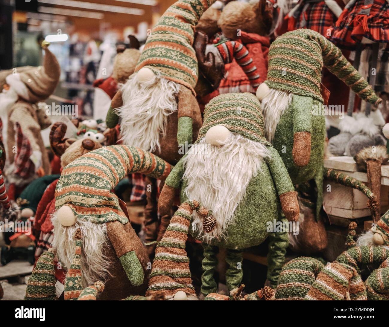 Dwarfs home hi-res stock photography and images - Alamy
