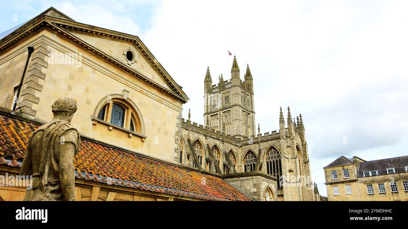 Bath, England, UK. Antique Roman Baths complex and Abbey Cathedral at ...