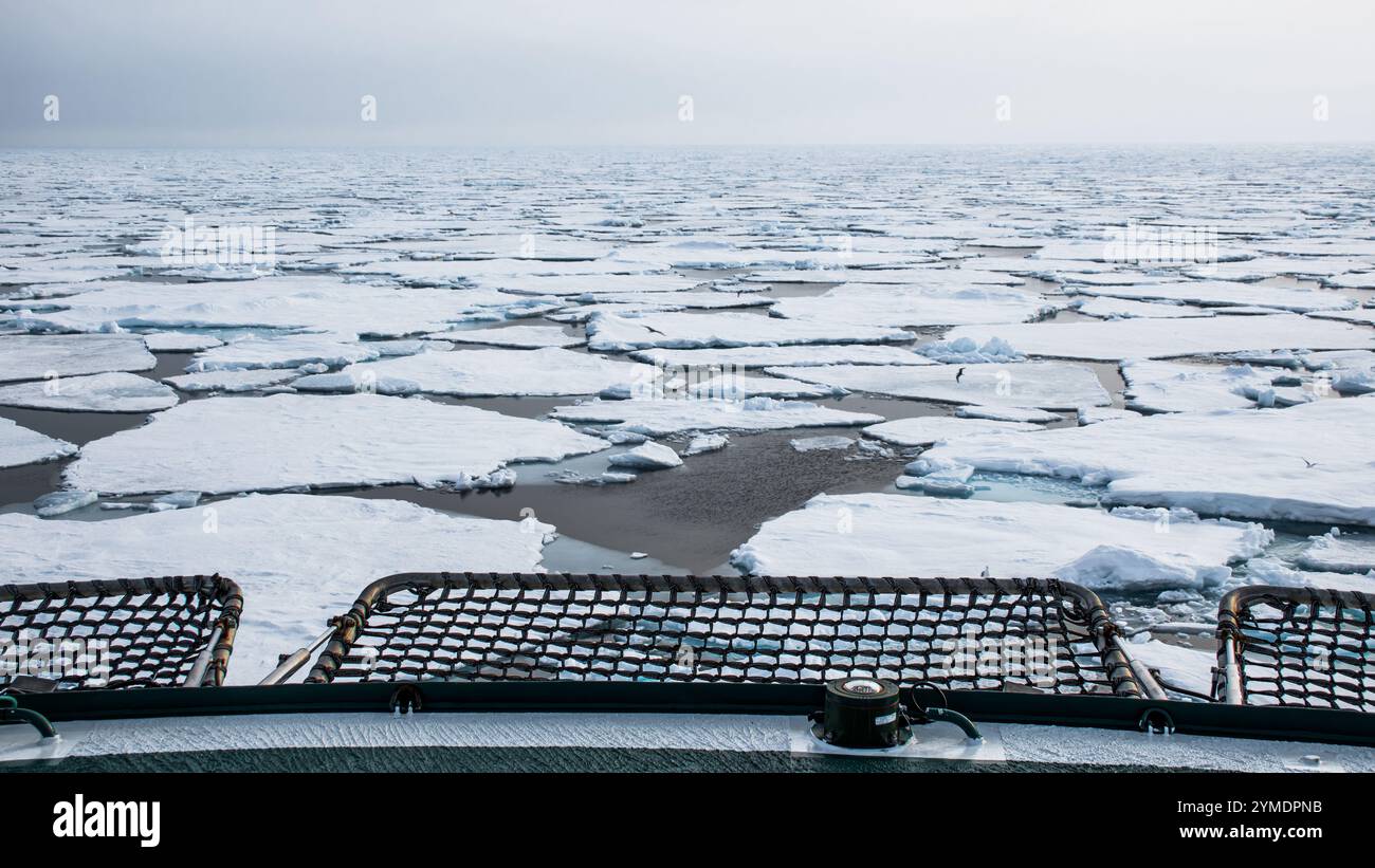 Scenic views of the Arctic sea Stock Photo - Alamy