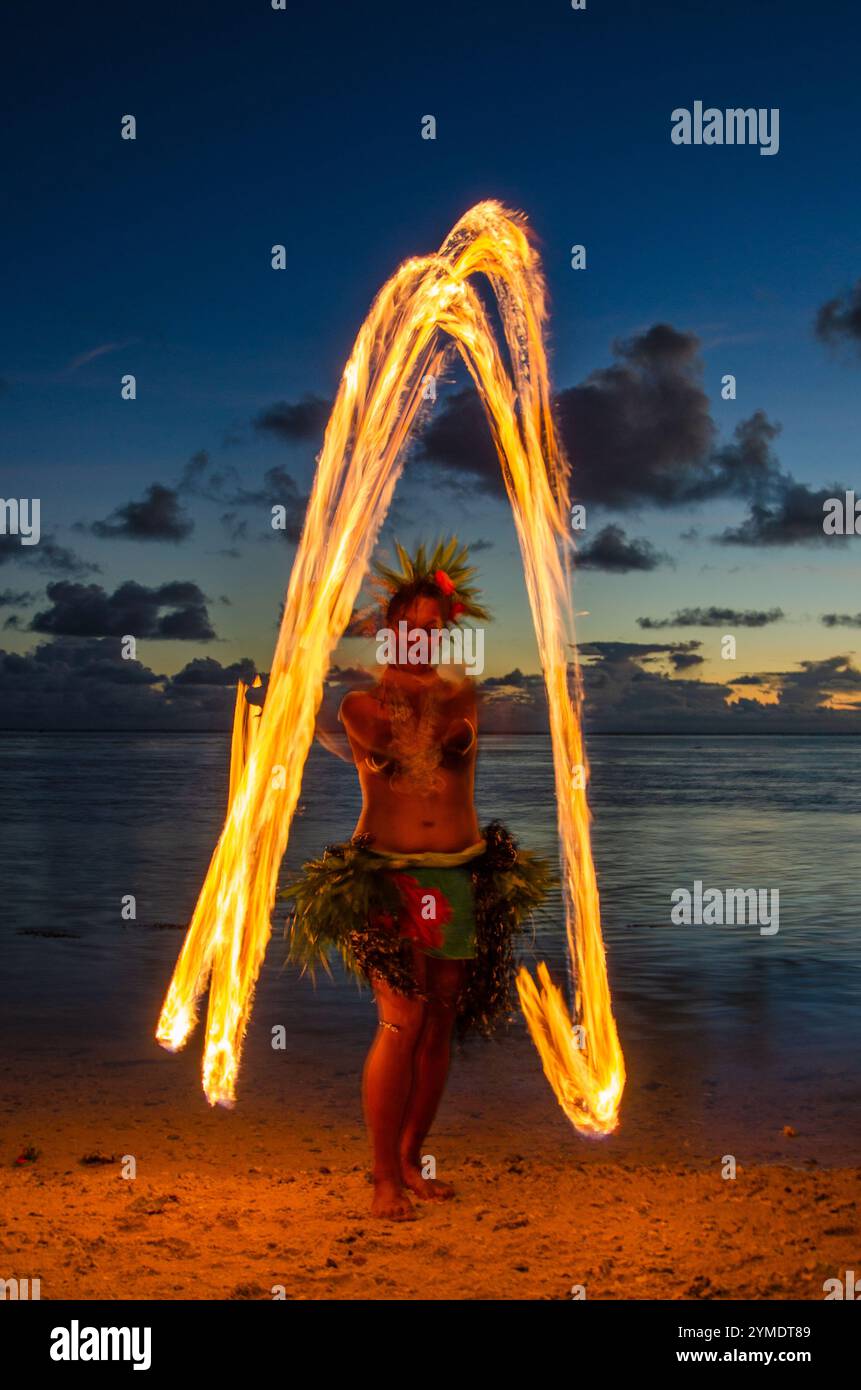 Fire dance fiji hi-res stock photography and images - Alamy