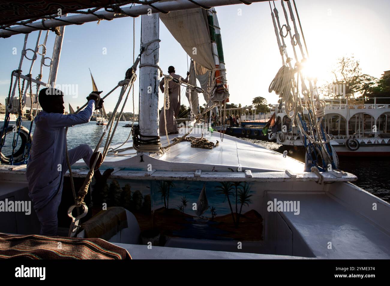 Ancient egyptian sailing boat papyrus hi-res stock photography and ...