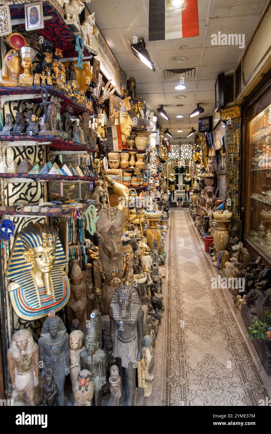 Market in Old Cairo, Egypt Stock Photo - Alamy