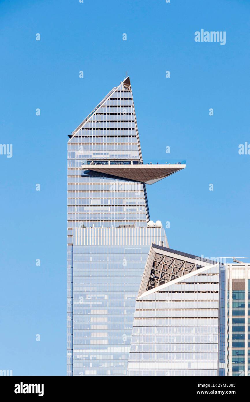 The Edge tourist attraction glass floor viewing platform at Hudson ...