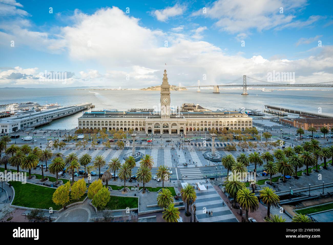 San francisco downtown ferry building hi-res stock photography and ...