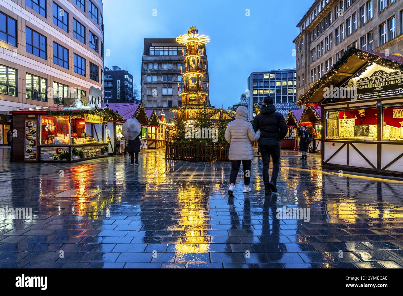 Empty Christmas market, Willy-Brandt-Platz, rainy weather, Essen, North ...