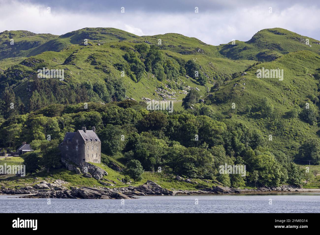 Duntrune castle hi-res stock photography and images - Alamy