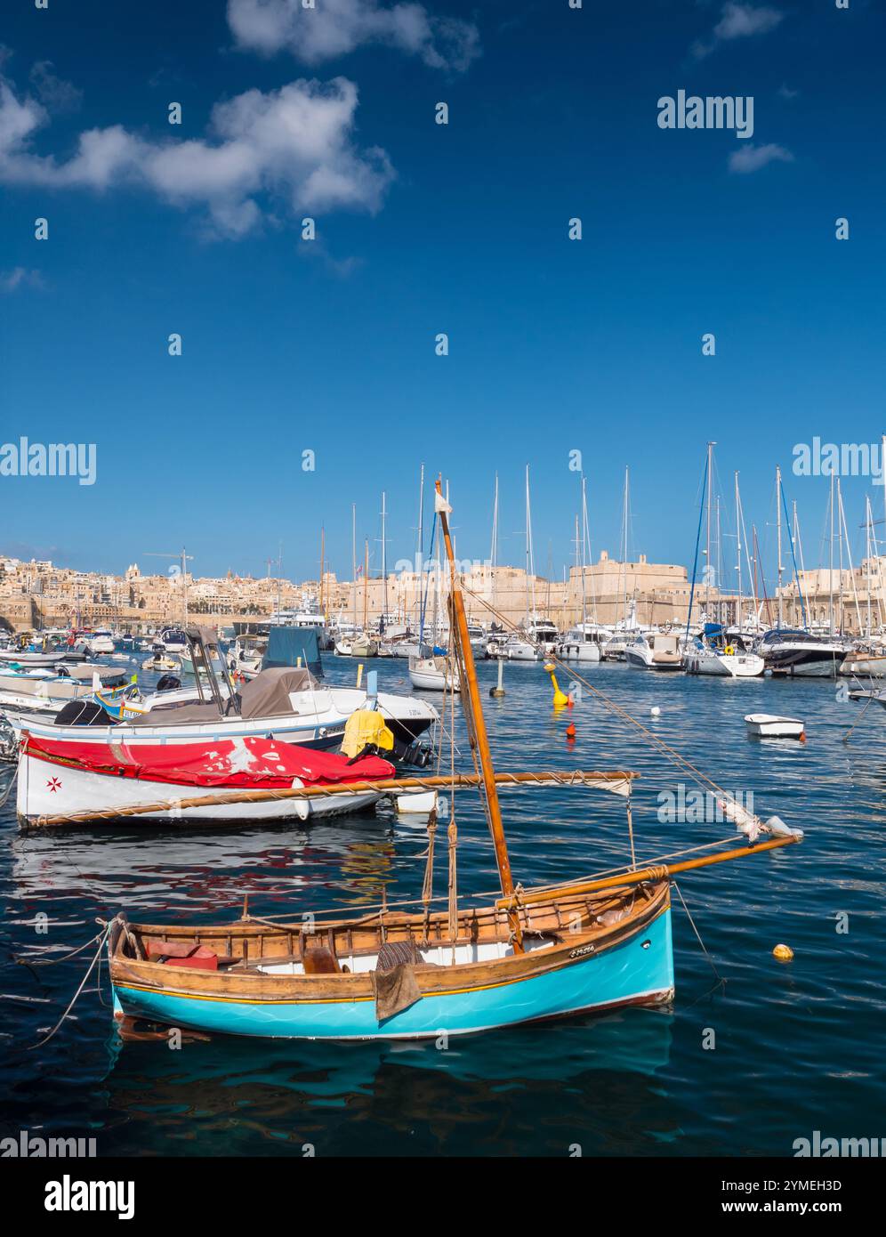 Small boats at the Vittoriosa waterfront marina, Birgu, Valletta, Malta ...