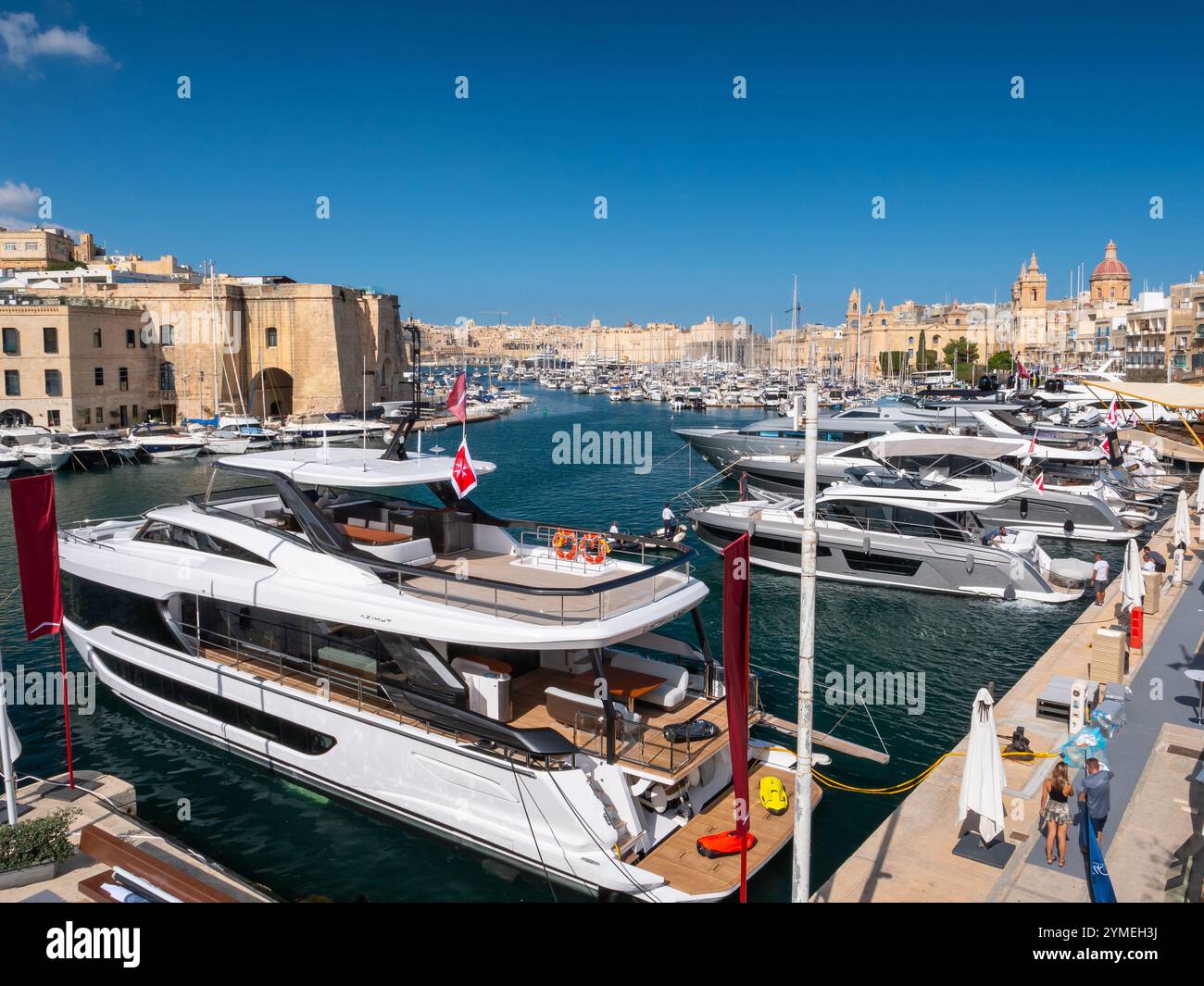 Luxury yachts at the Vittoriosa waterfront marina, Birgu, Valletta ...