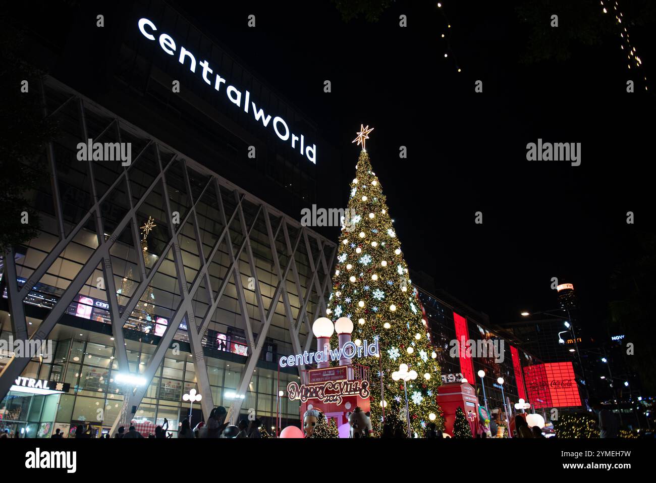 Bangkok, Thailand. 21st Nov, 2024. BANGKOK, THAILAND November 21, 2024 - People celebrate during ...