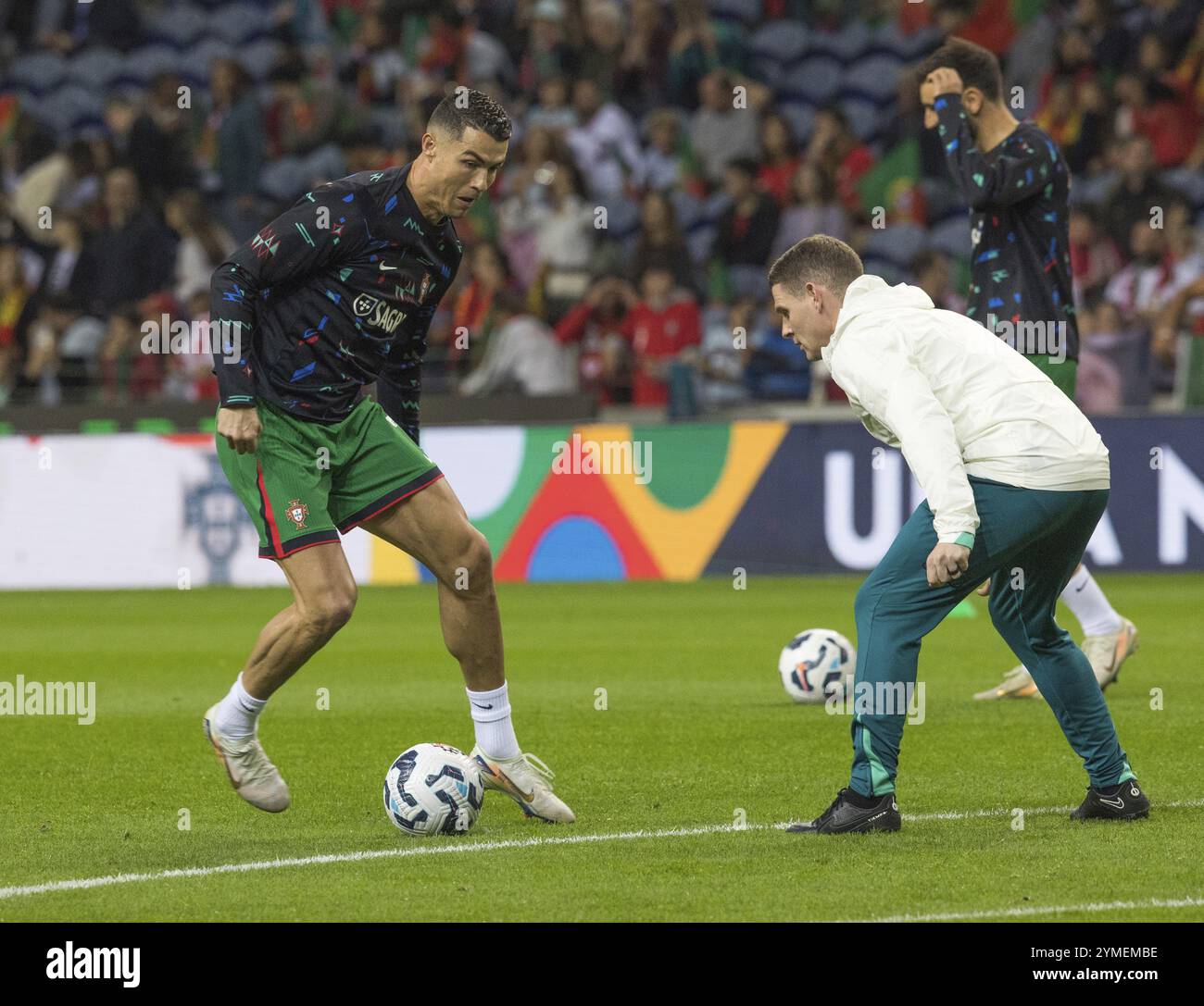 Celebrities playing football hi-res stock photography and images - Alamy