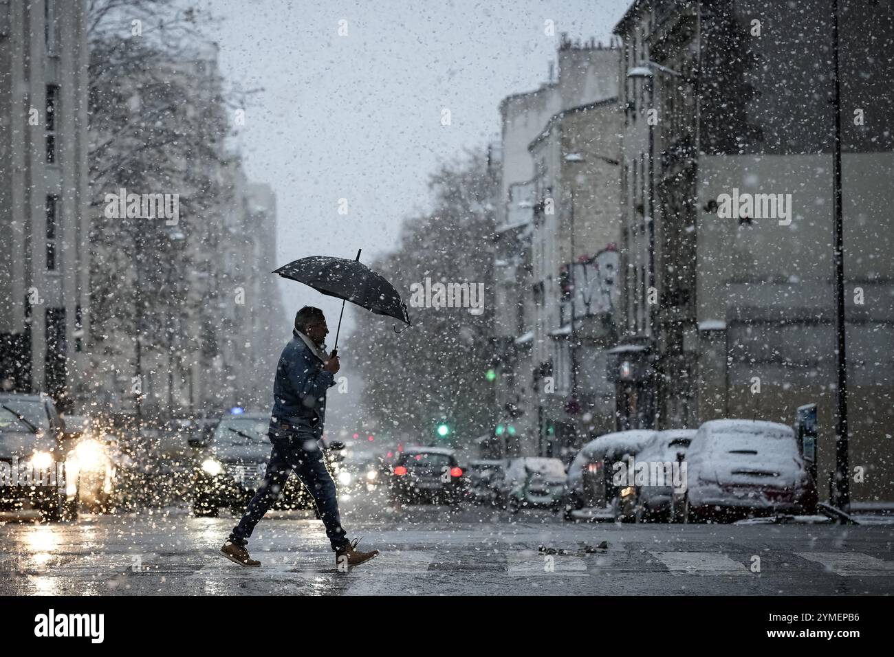 Snowfall in Paris, France, on Thursday, November 21, 2024. Winter storm ...