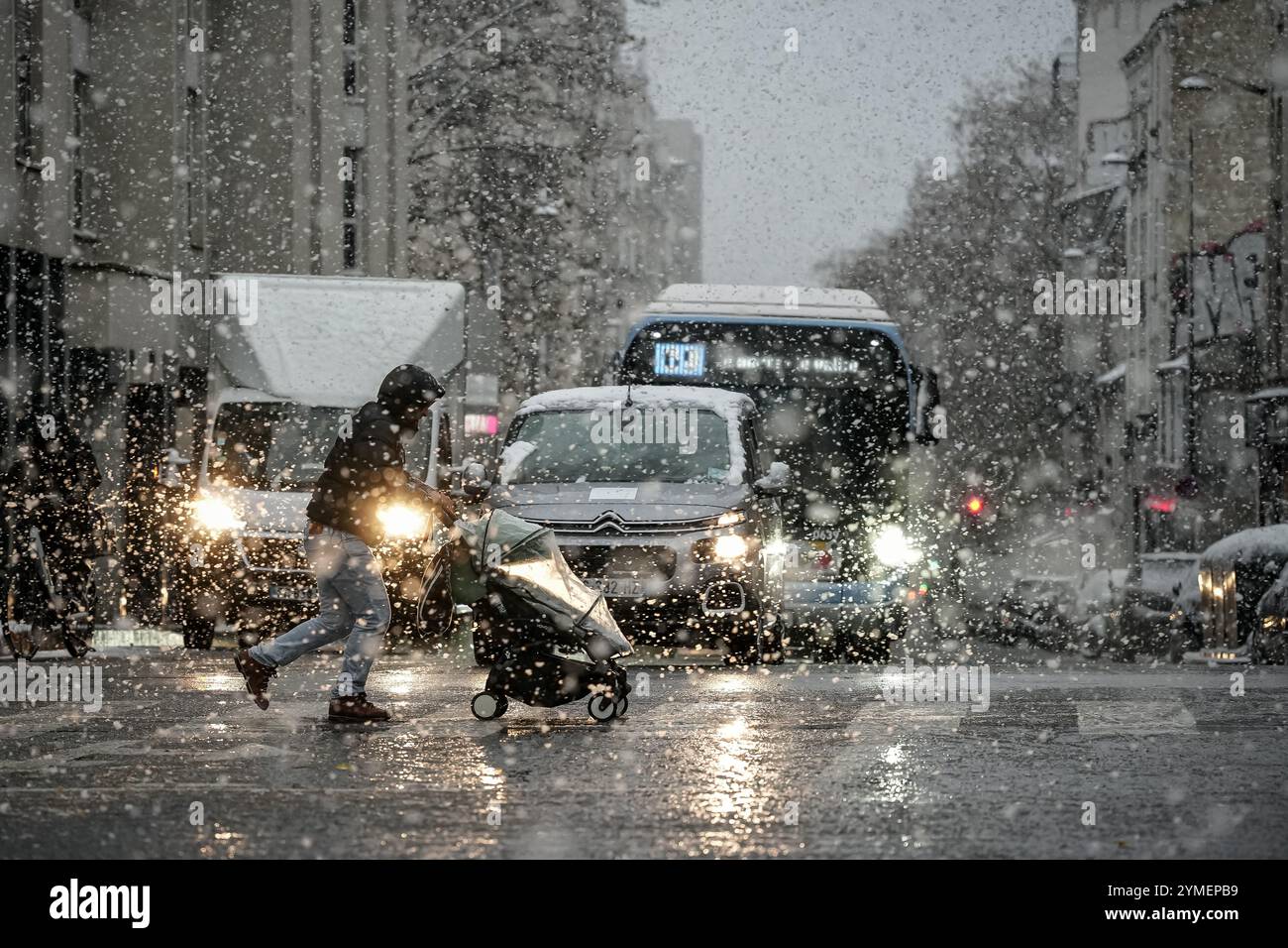 Snowfall in Paris, France, on Thursday, November 21, 2024. Winter storm ...