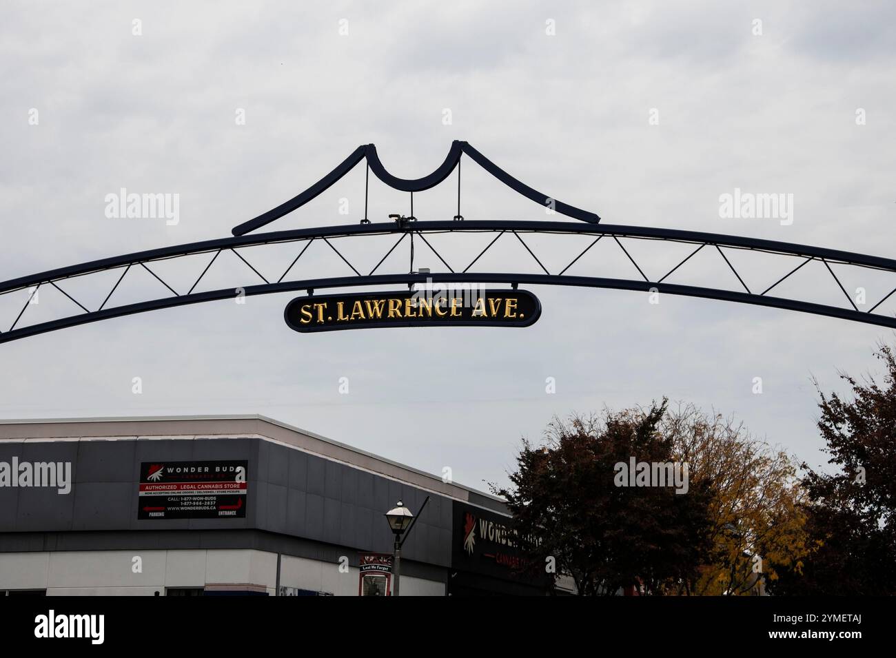 St. Lawrence Avenue sign at Queen Street District in Niagara Falls ...