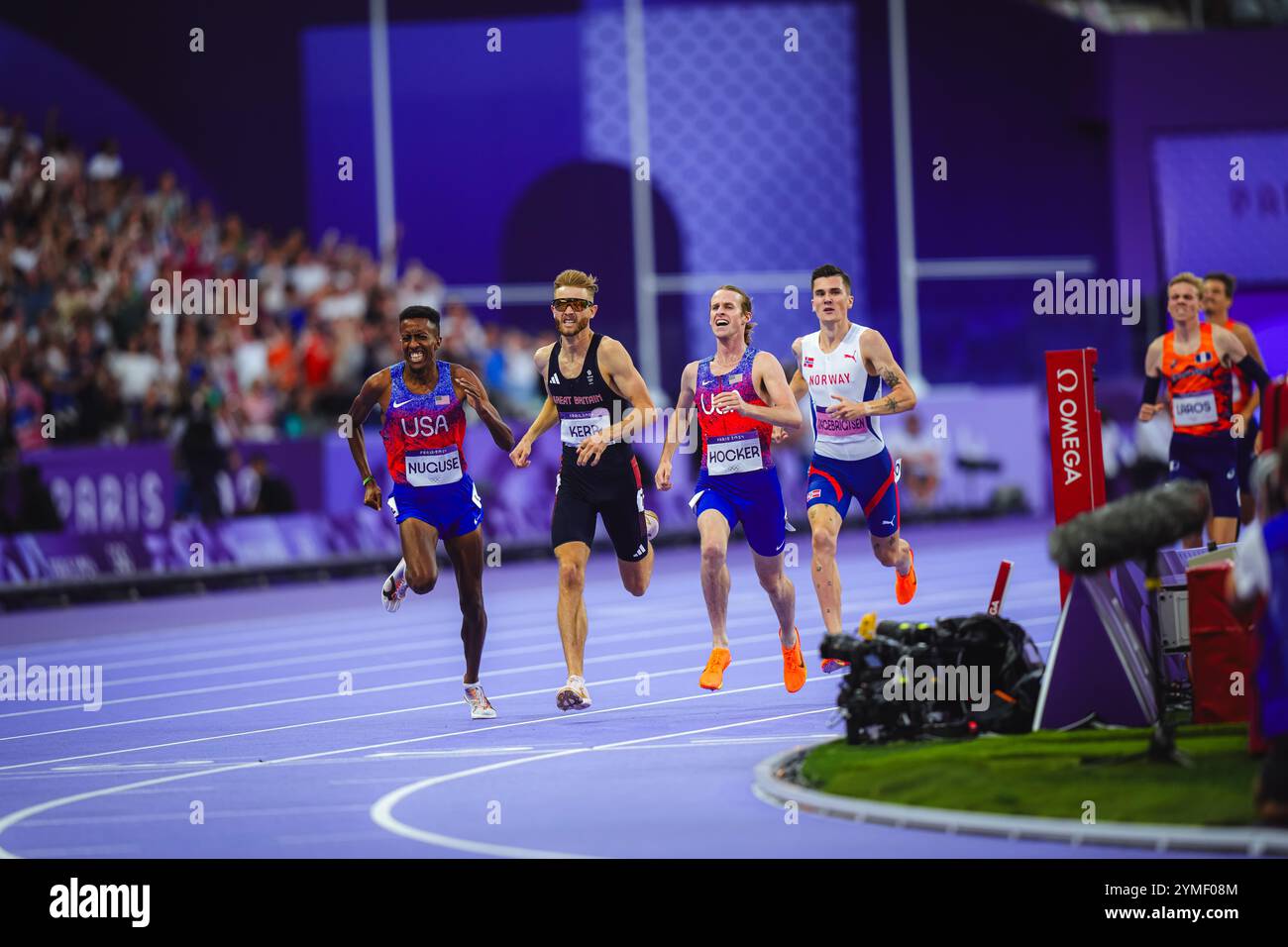 Cole Hocker winning in the 1500 meters at the Paris 2024 Olympic Games ...