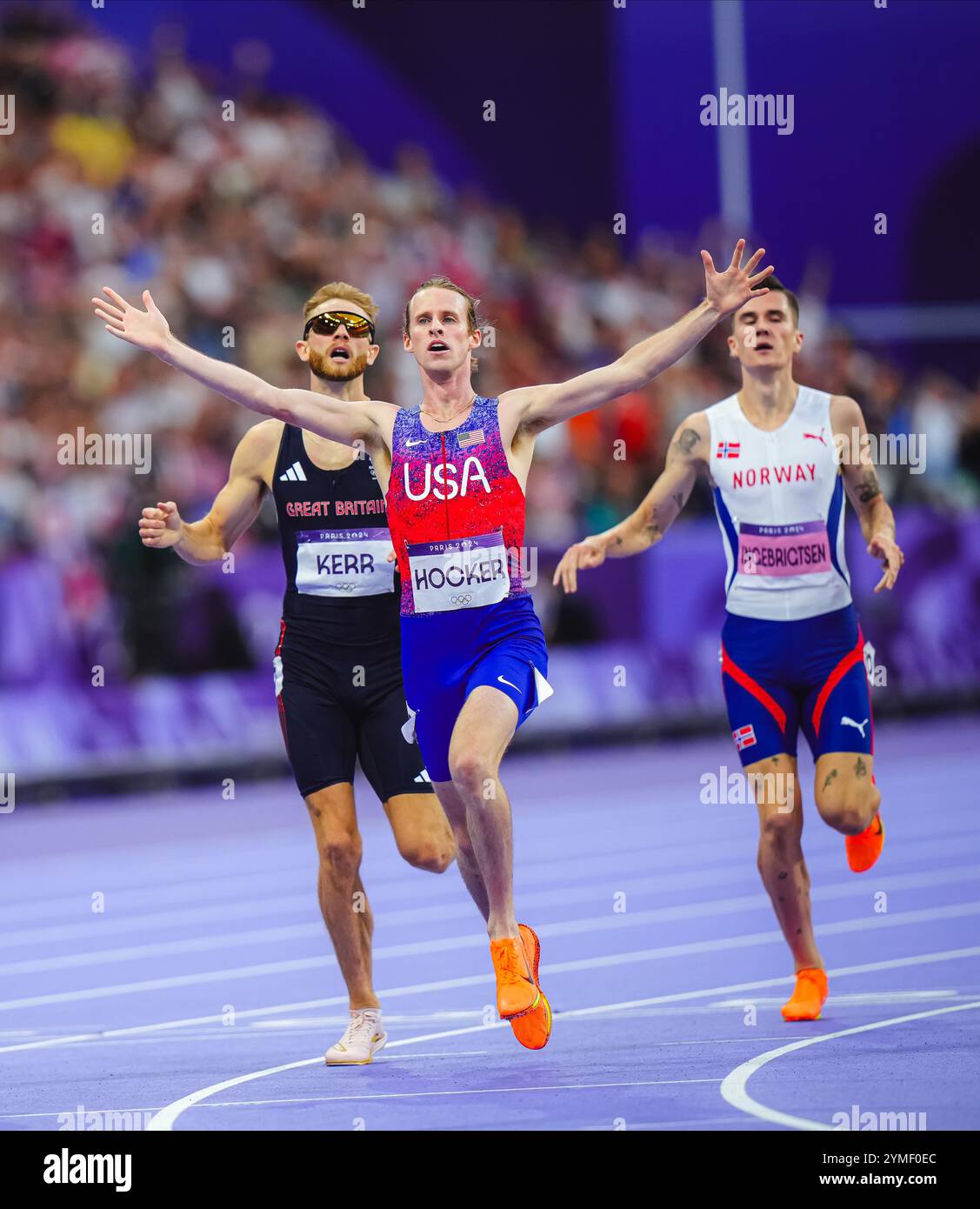 Cole Hocker winning in the 1500 meters at the Paris 2024 Olympic Games ...