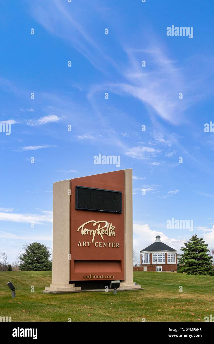 WATERTOWN, SD, USA, NOVEMBER 19, 2024: Redlin Art Center campus ...