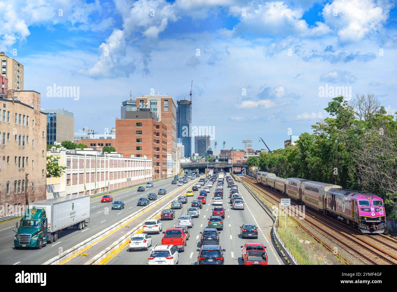 Mbta commuter rail hi-res stock photography and images - Alamy