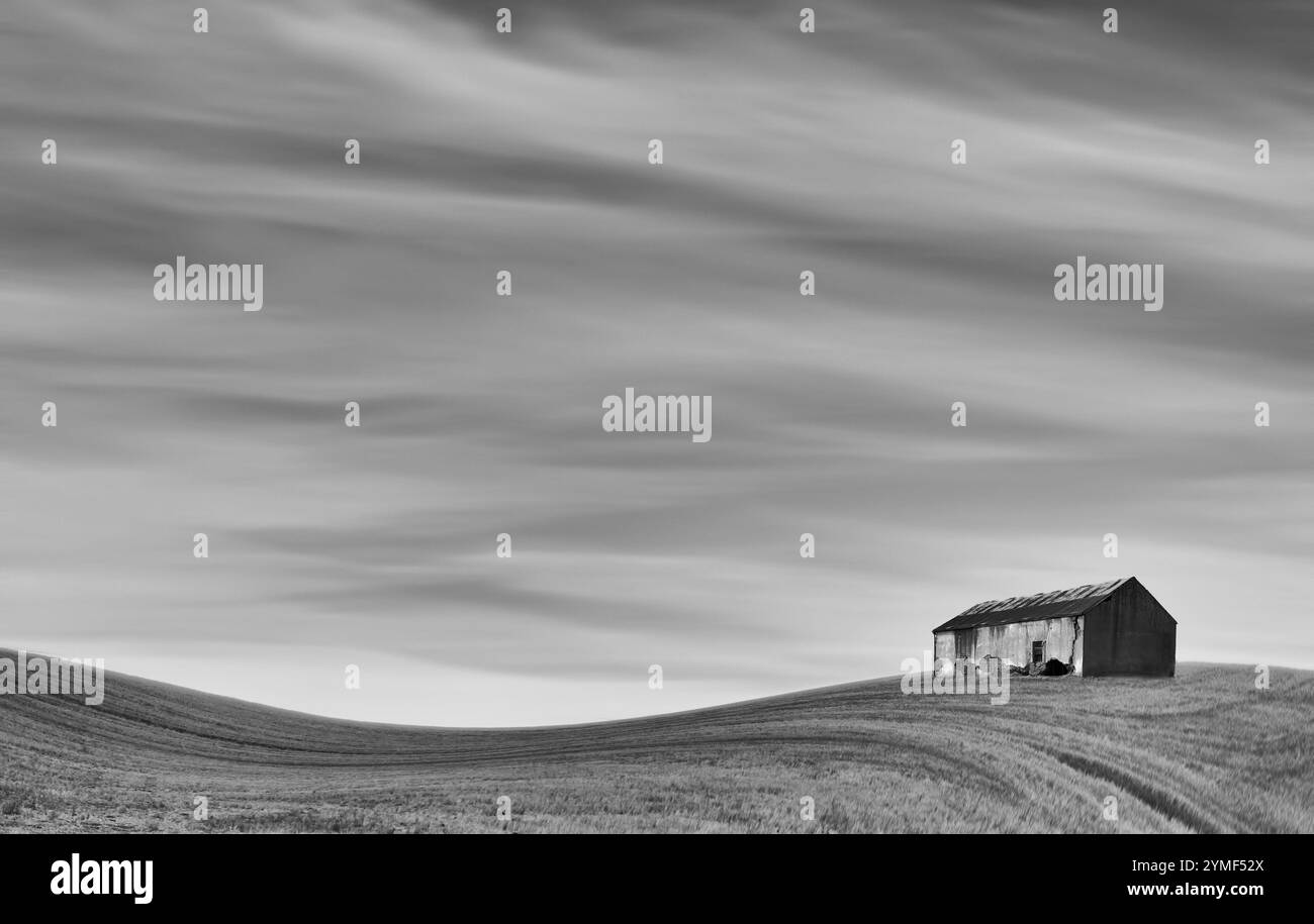 Beautiful minimalistic landscape house hi-res stock photography and ...