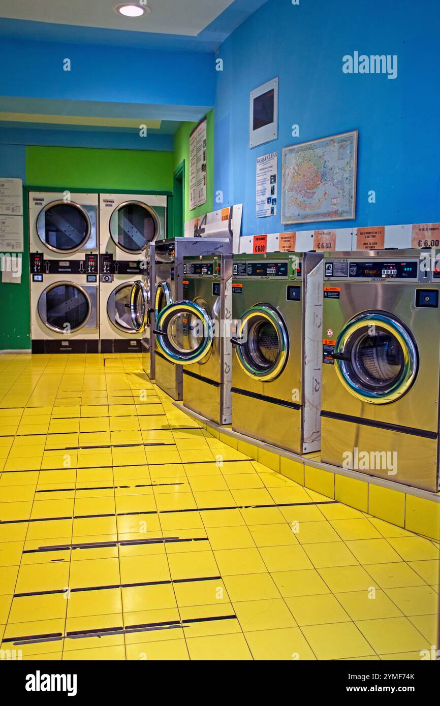 Modern drying washing machines hi-res stock photography and images - Alamy