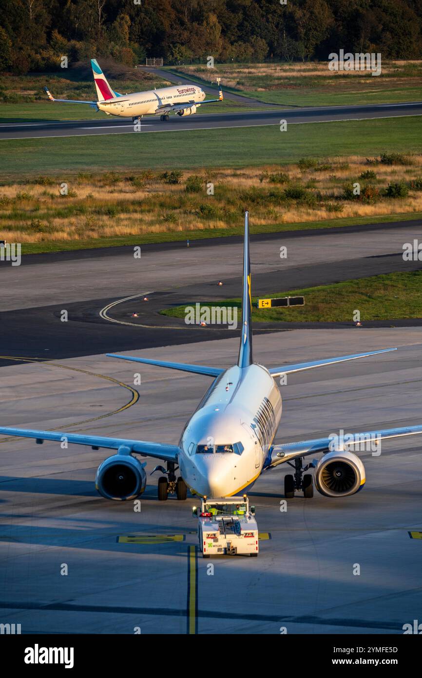 Eurowings Boeing 737-800 on landing Ryanair Boeing 737 being pushed ...