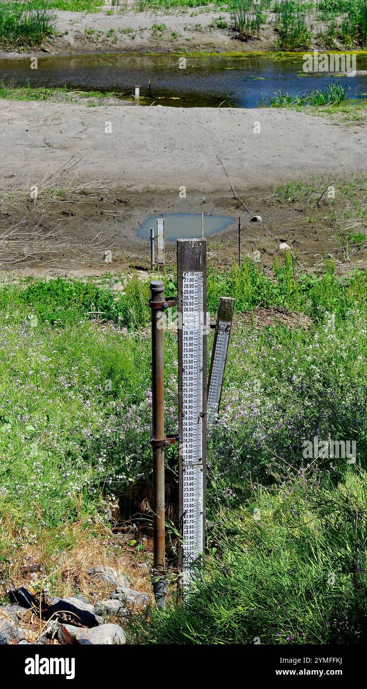 Flood level markers hi-res stock photography and images - Alamy