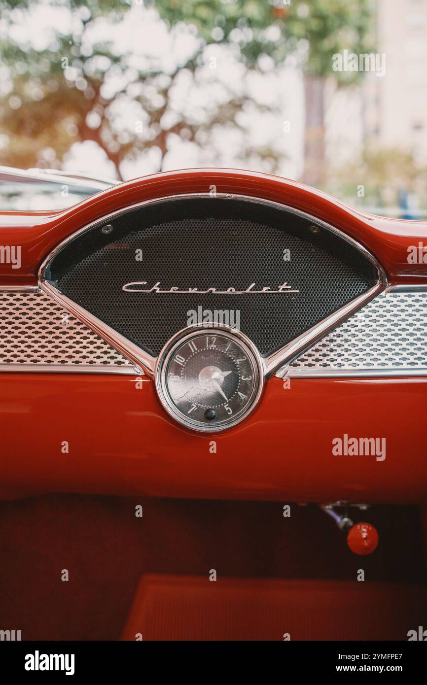 Red ford taurus hi-res stock photography and images - Alamy