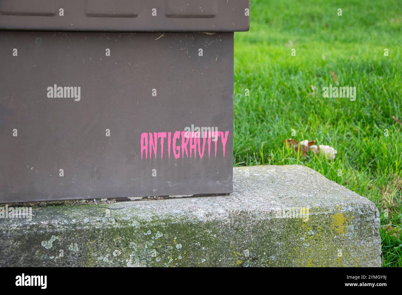 Antigravity sign on an electrical utility box on Jepson Street in ...