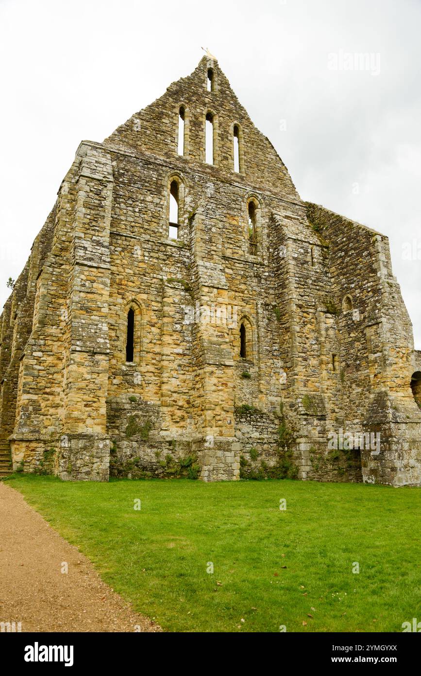 Battle abbey gatehouse hi-res stock photography and images - Alamy
