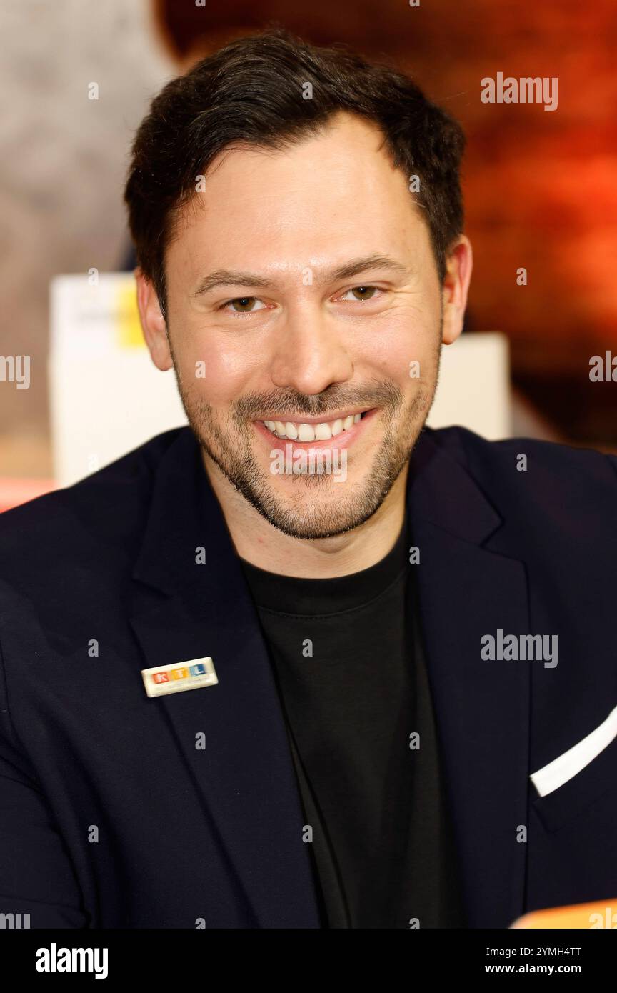 Sebastian Klaus beim 29. RTL-Spendenmarathon 2024 im Studio 8 der EMG ...
