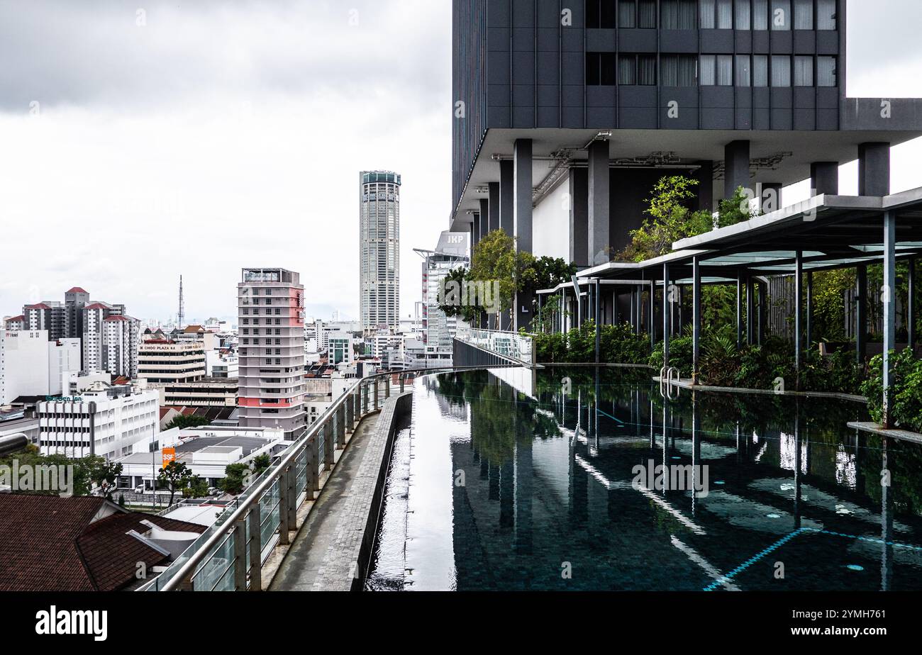 Swimming pool skyscraper rooftop pool luxury living southeast asia ...