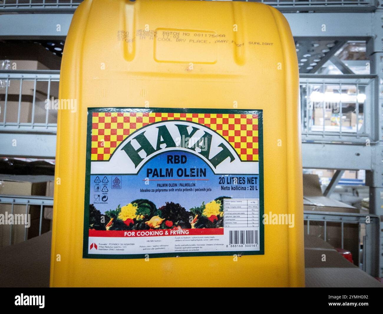 Hayat palm oil hi-res stock photography and images - Alamy