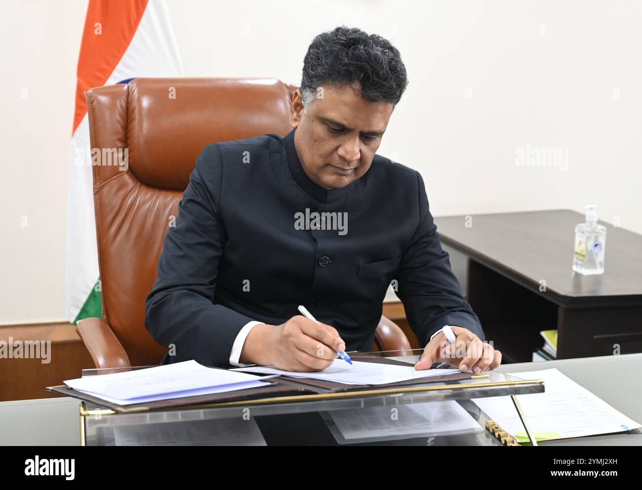 Auditor general of india hi-res stock photography and images - Alamy