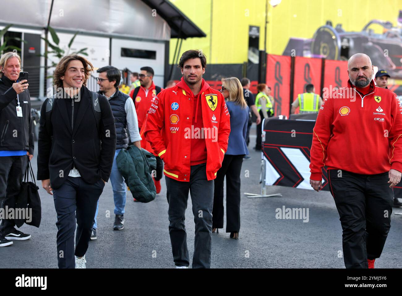Las Vegas, USA. 21st Nov, 2024. Carlos Sainz Jr (ESP) Ferrari (Centre ...