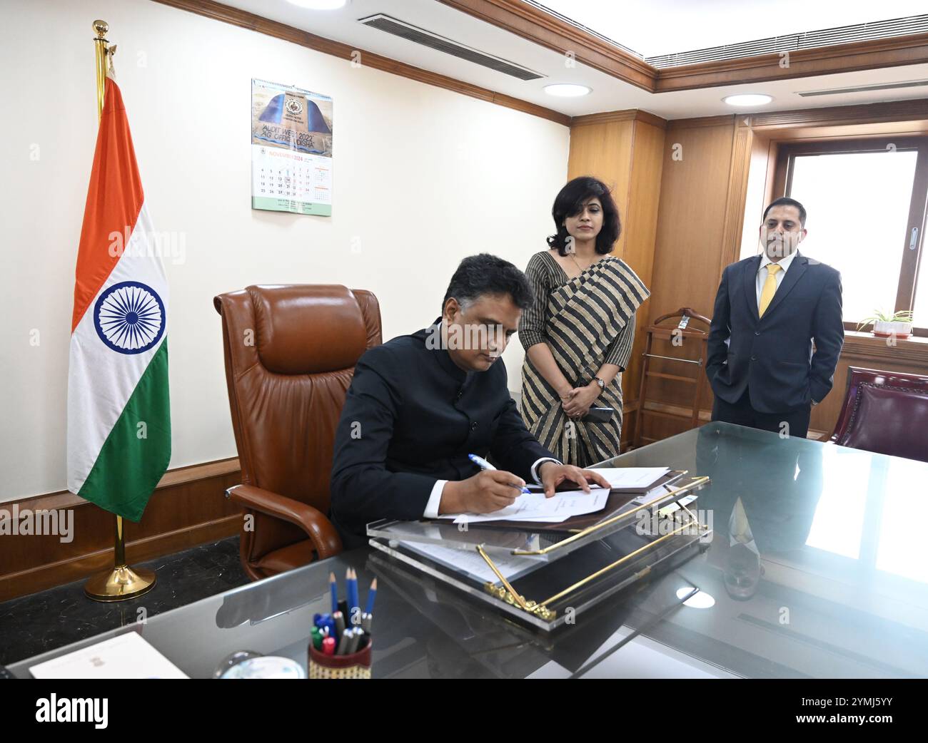 Cag office hi-res stock photography and images - Alamy