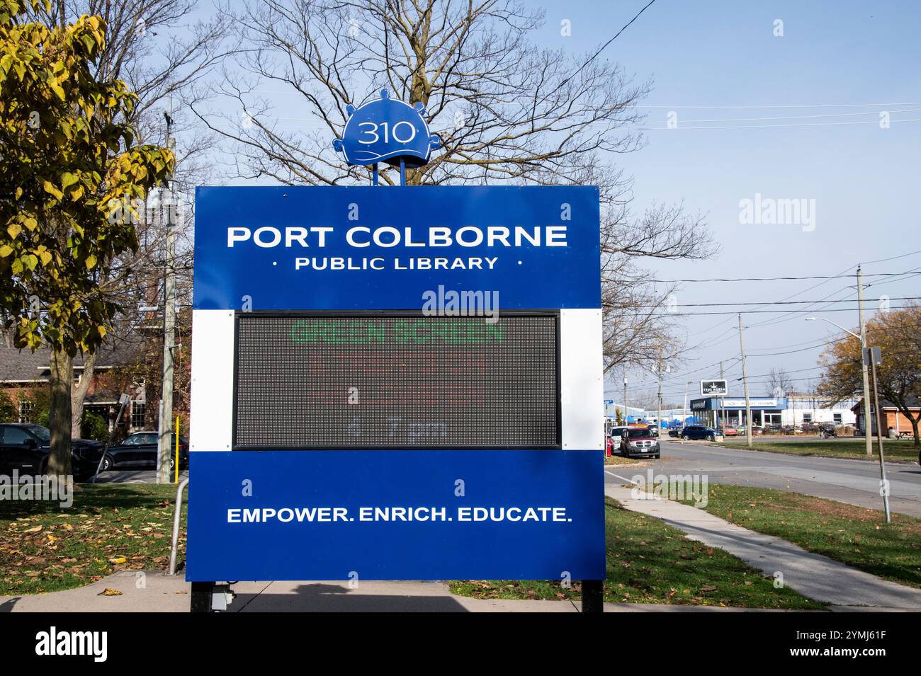 Public library sign hi-res stock photography and images - Alamy