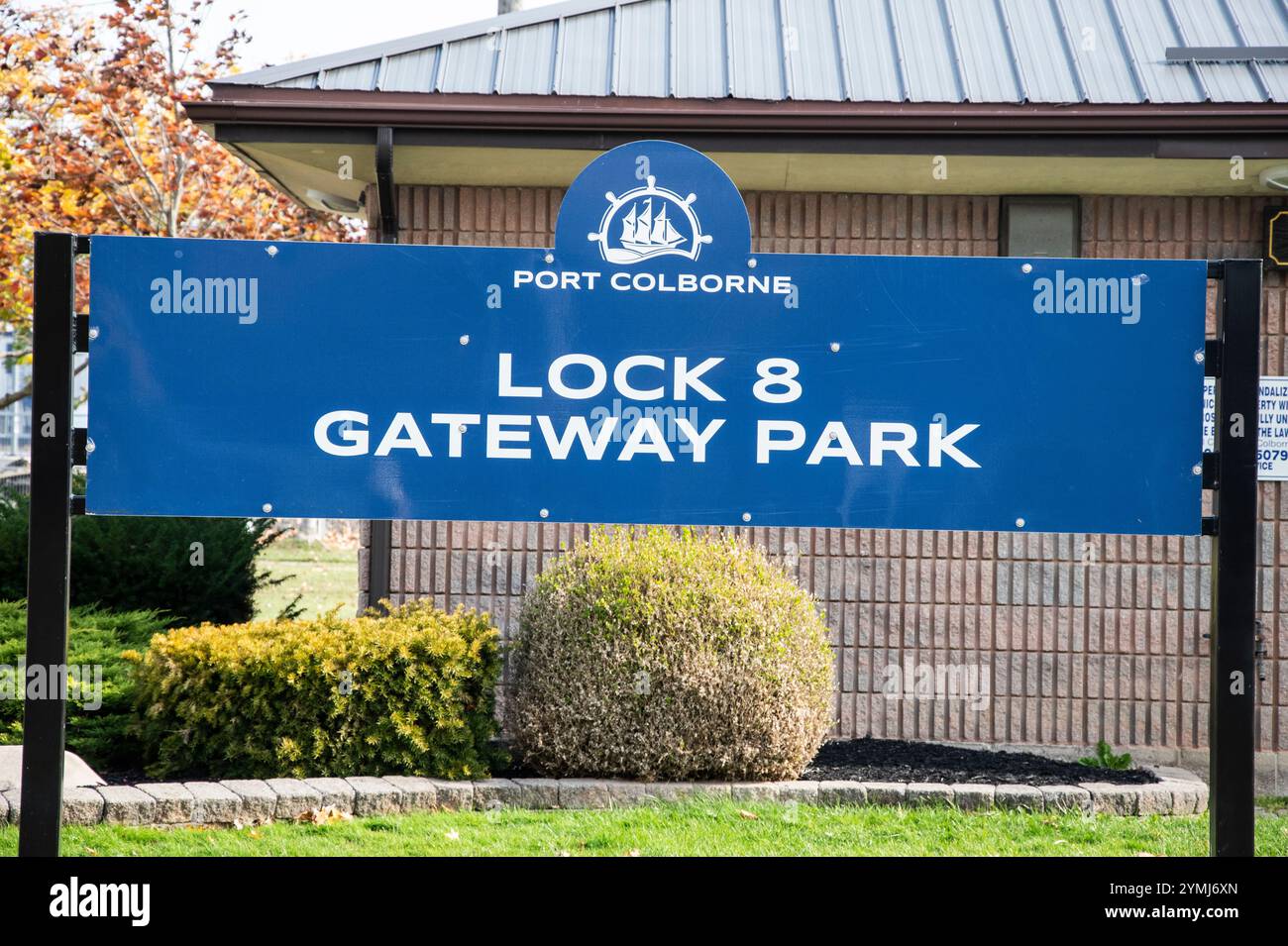 Ontario gateway signs hi-res stock photography and images - Alamy