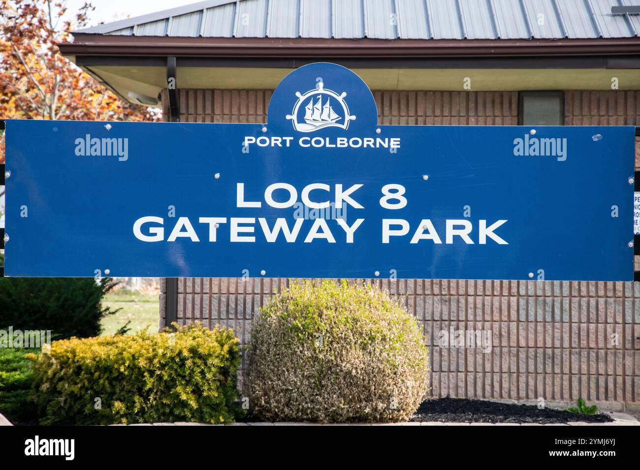 Ontario gateway sign hi-res stock photography and images - Alamy