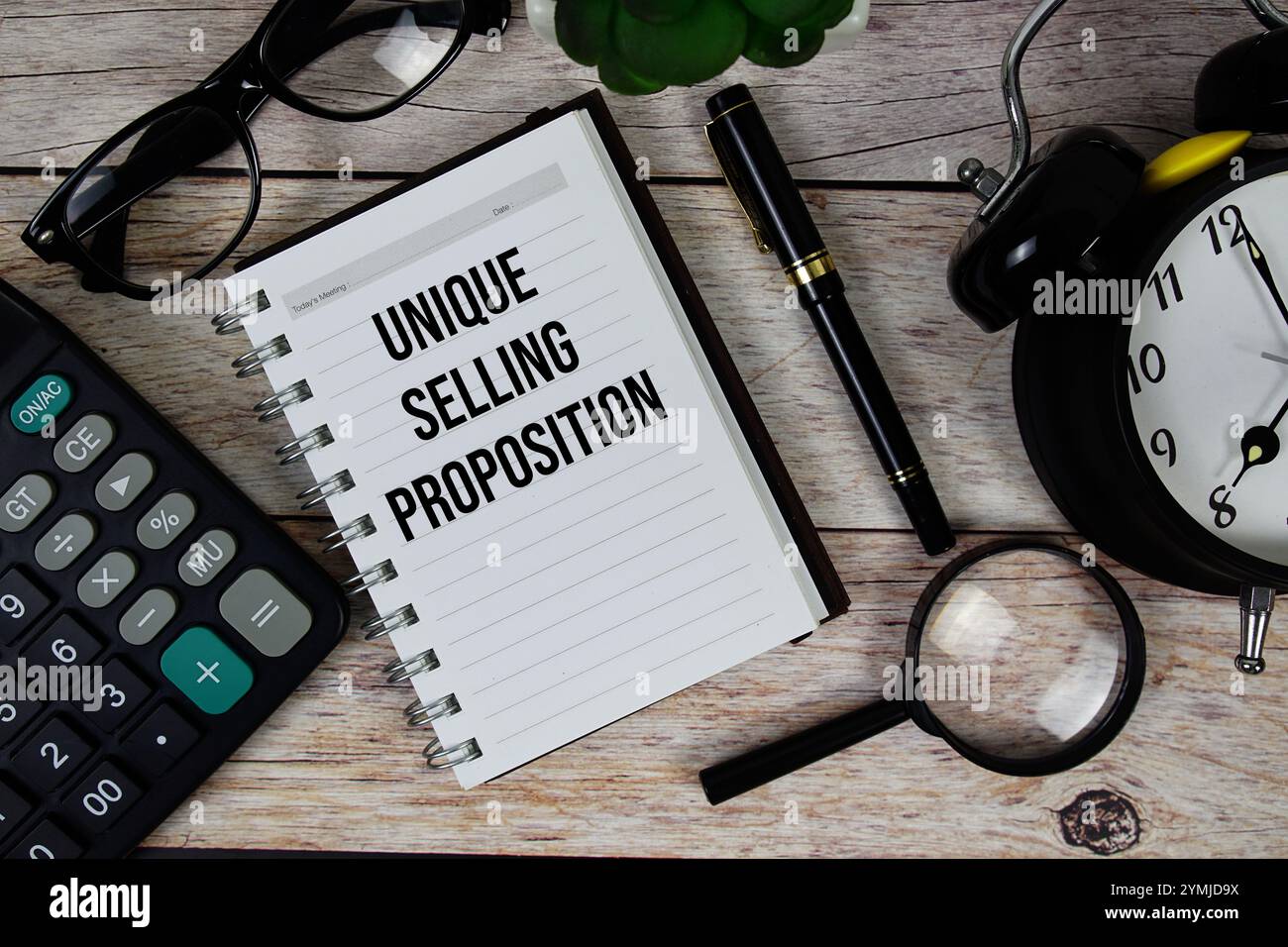 Unique Selling Proposition (USP) text on notepad, Business and ...