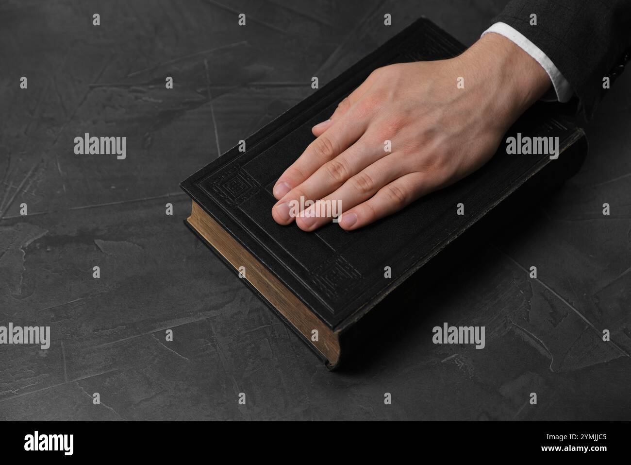 Oath black hand law hi-res stock photography and images - Alamy