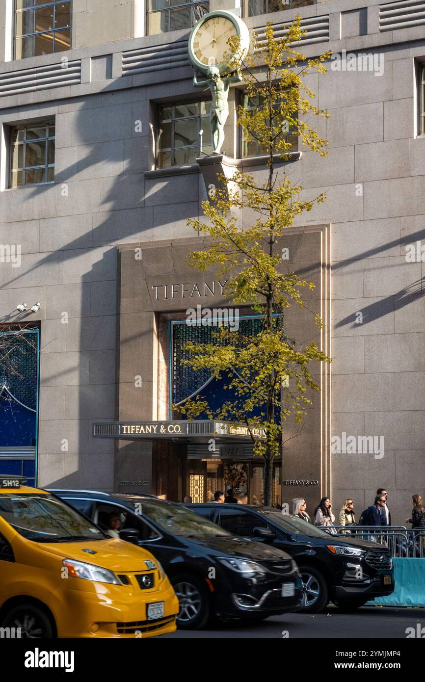 Tiffany's flagship store is located on Fifth Avenue in the heart of ...