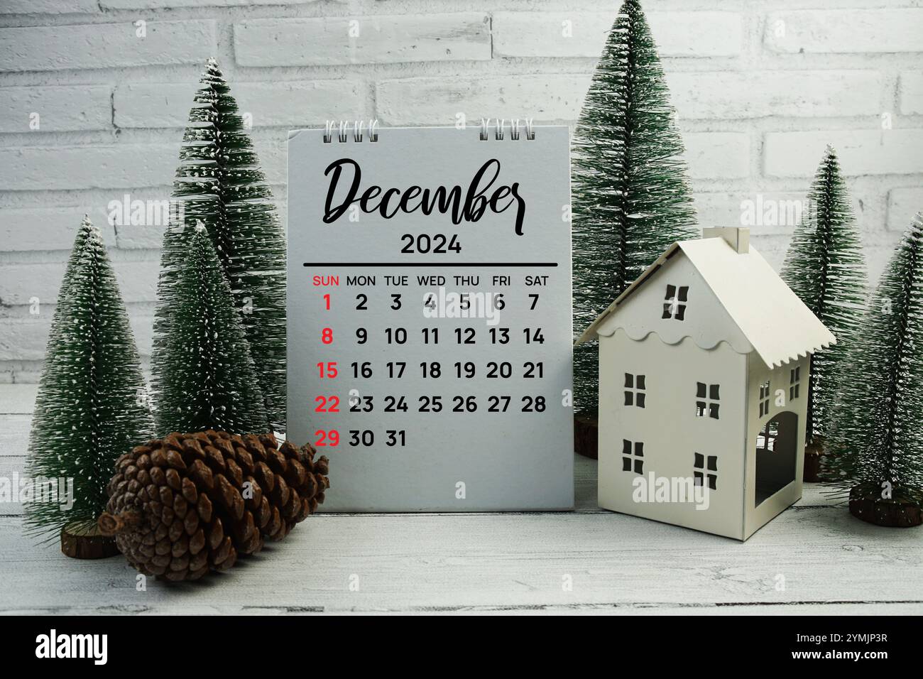 Calendar planner 2024 hi-res stock photography and images - Alamy